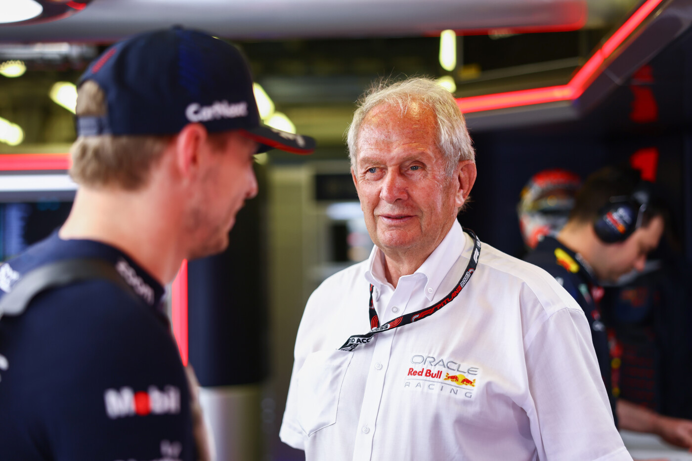 Christian Horner reageert op geruchten toekomst Helmut Marko - Grand Prix Radio
